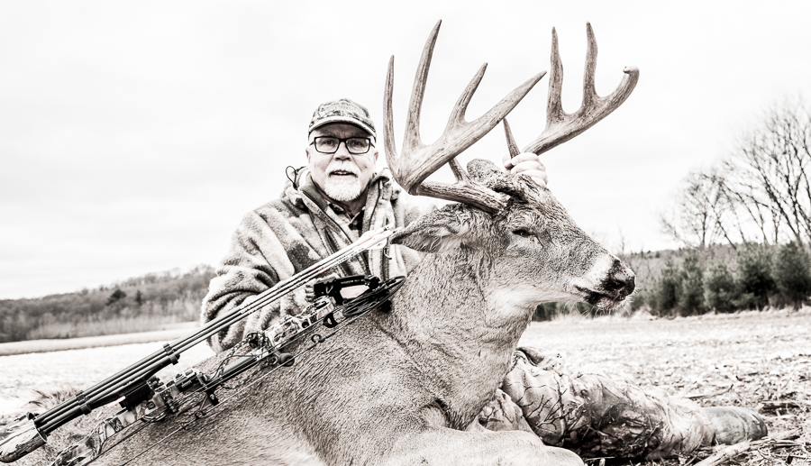 Trophy Archery Buck at Turtle Creek Outfitters